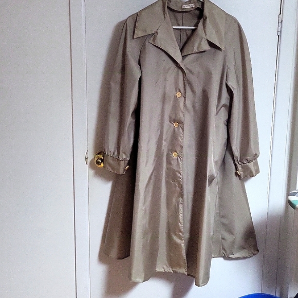 The Totes coat | Jackets & Coats | Vintage The Totes Trench Coat For ...